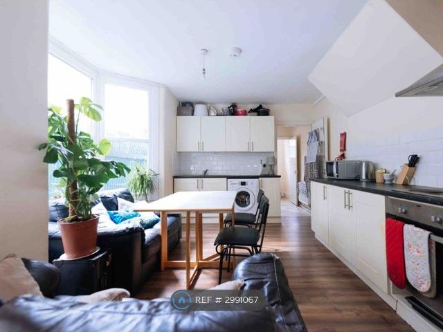 Ethnard Road, London SE15, 5 bed semi detached house to rent, £5,092 pcm | PrimeLocation
