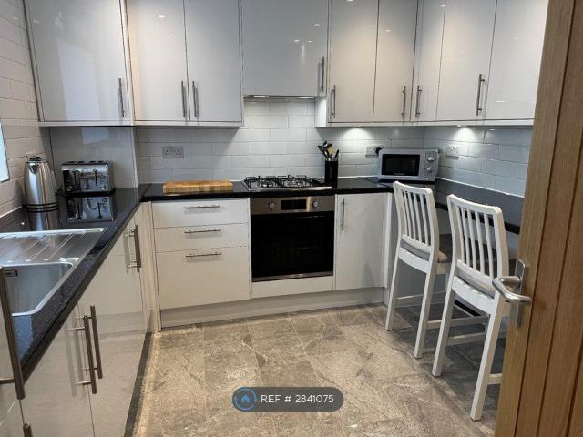 Ethnard Road, London SE15, Room to rent, £885 pcm | PrimeLocation