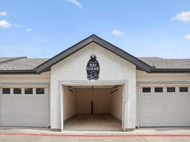 Ethos Apartments 2 Bedroom Apartment for Rent at 8001 S Interstate 35, Austin, TX 78744