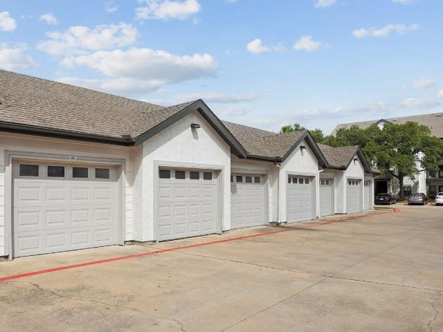 Ethos Apartments 2 Bedroom Apartment for Rent at 8001 S Interstate 35, Austin, TX 78744