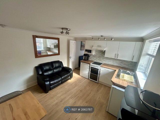 Euclid St, Swindon SN1, 1 bed flat to rent, £1,050 pcm | PrimeLocation