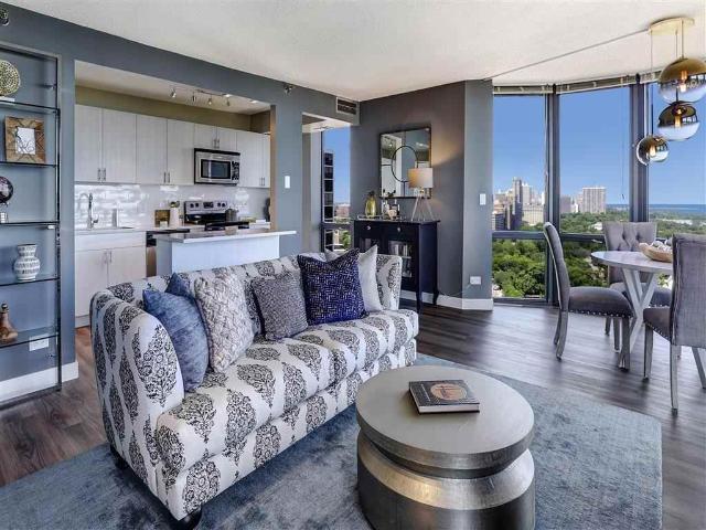 Eugenie Terrace on the Park 1 Bedroom Apartment for Rent at 1730 N Clark St, Chicago, IL 60614 Lincoln Park