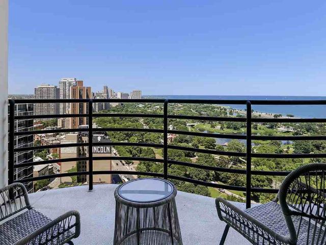 Eugenie Terrace on the Park 2 Bedroom Apartment for Rent at 1730 N Clark St, Chicago, IL 60614 Lincoln Park