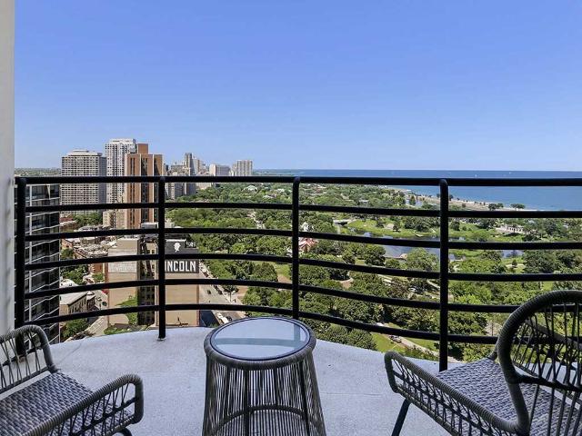 Eugenie Terrace on the Park Studio Apartment for Rent at 1730 N Clark St, Chicago, IL 60614 Lincoln Park