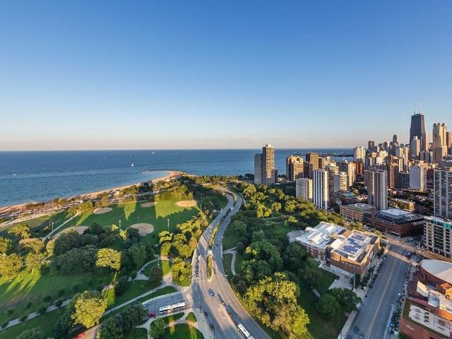 Eugenie Terrace on the Park Studio Apartment for Rent at 1730 N Clark St, Chicago, IL 60614 Lincoln Park