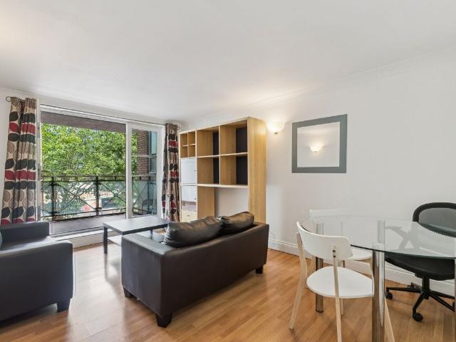 Euston Road, London NW1, 2 bed flat to rent, £3,000 pcm | PrimeLocation