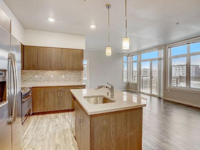 Evolve Apartments 1 Bedroom Apartment for Rent at 954 E Union St, Seattle, WA 98122 Broadway