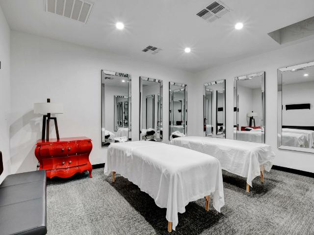 Evoq Studio Apartment for Rent at 3550 Paradise Rd, Las Vegas, NV 89169