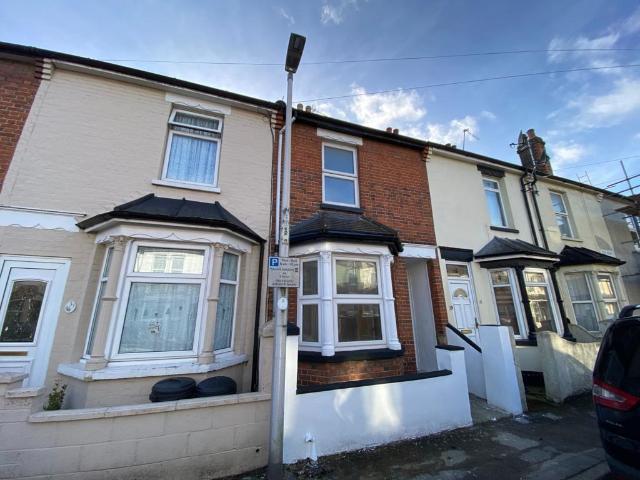 Eva Road, Gillingham ME7 3 bed terraced house to rent £1,395 pcm £322 pw