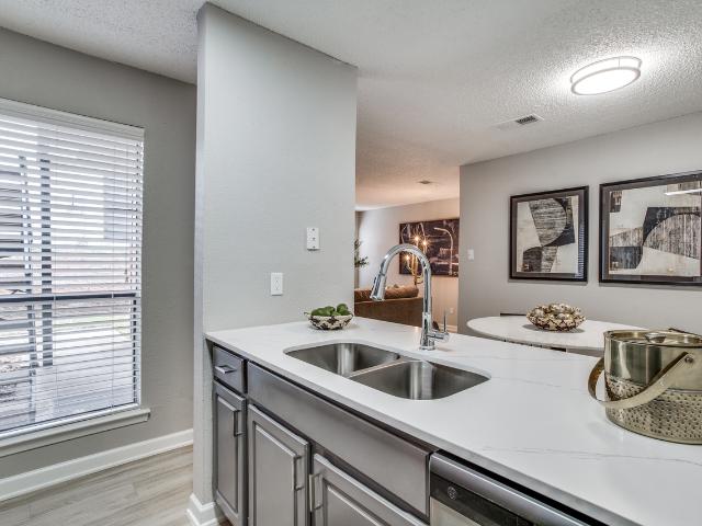 Evaline Apartments 1 Bedroom Apartment for Rent at 5990 Arapaho Rd, Dallas, TX 75248
