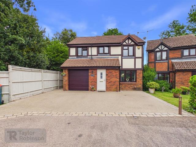 Evans Close, Maidenbower, Crawley RH10, 4 bed detached house to rent, £2,500 pcm | PrimeLocation