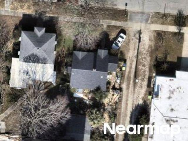 Evans St