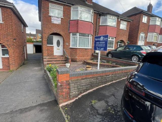 Eve Lane, Dudley, West Midlands DY1, 3 bed semi detached house to rent, £1,100 pcm | PrimeLocation