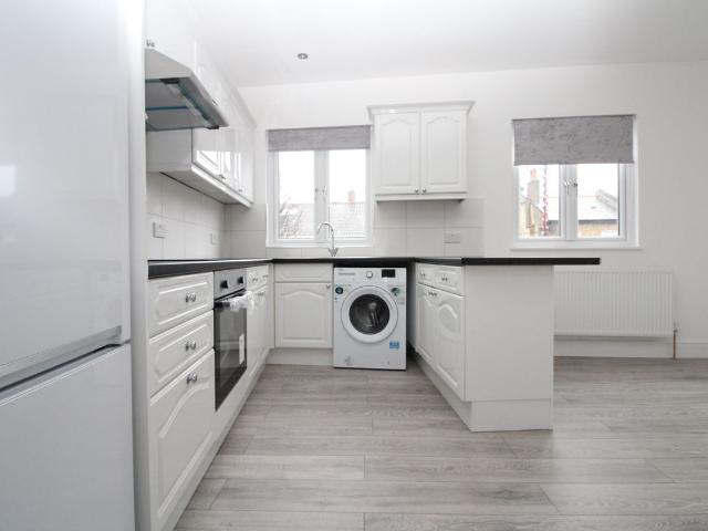 Evelina Road, Nunhead SE15, 2 bed flat to rent, £1,800 pcm | PrimeLocation