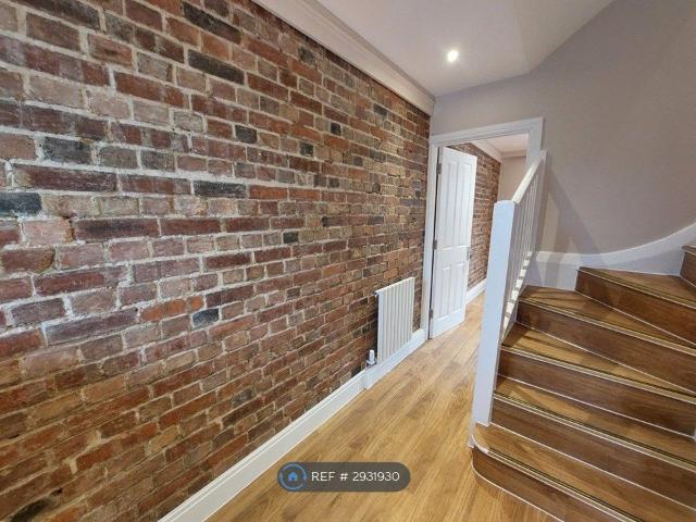 Evelyn Court, London N1, 2 bed flat to rent, £2,650 pcm | PrimeLocation