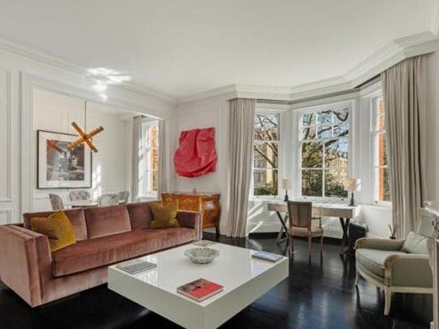 Evelyn Gardens, London, 2 Bedroom Apartment