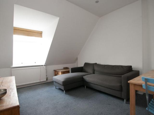 Evelyn Gardens, South Kensington, London SW7, 2 bed flat to rent, £2,600 pcm | PrimeLocation