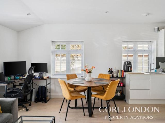 Evelyn Grove, London, W5 1 bed apartment £1,700 pcm £392 pw