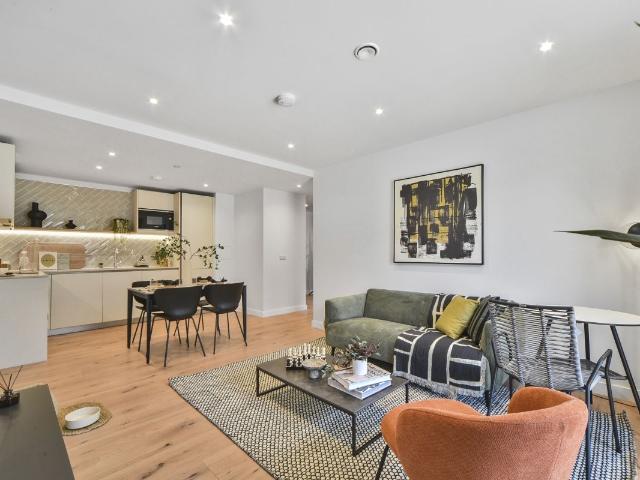 Evelyn Street, London SE8, 1 bed flat to rent, £2,018 pcm | PrimeLocation