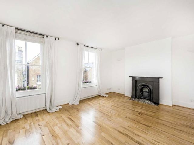 Evelyn Road, TW9, London