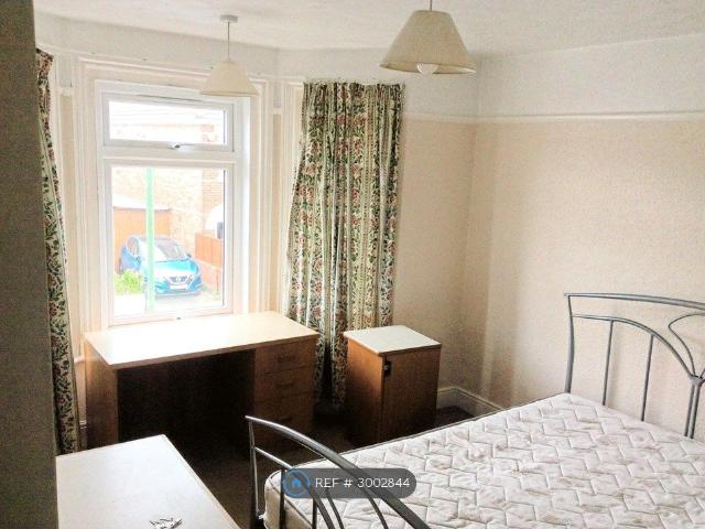 Evelyn Road, Bournemouth BH9, 5 bed detached house to rent, £2,450 pcm | PrimeLocation