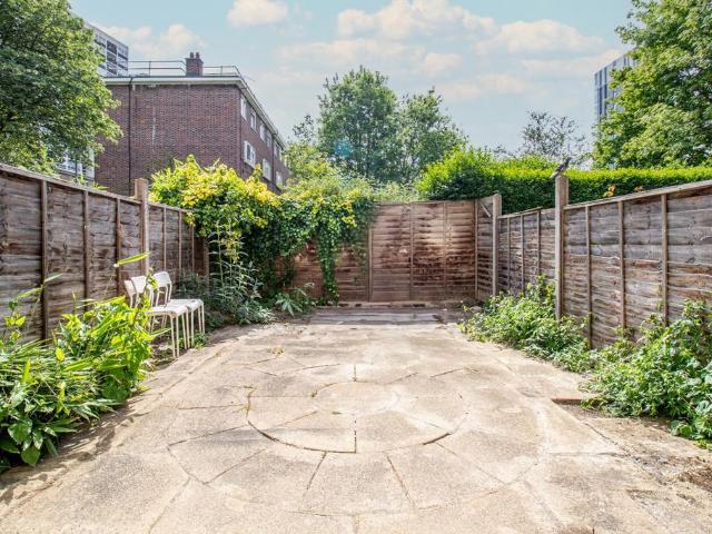 Evelyn Walk, Shoreditch, N1 3 bed apartment to rent £3,350 pcm £773 pw