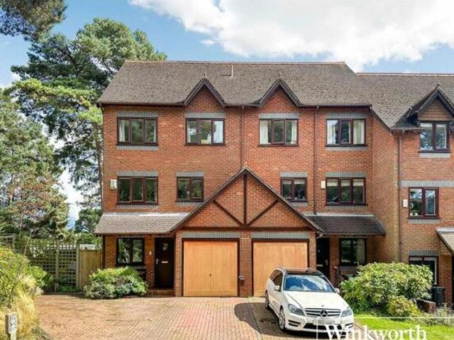Evening Glade, Ferndown, 3 Bedroom House