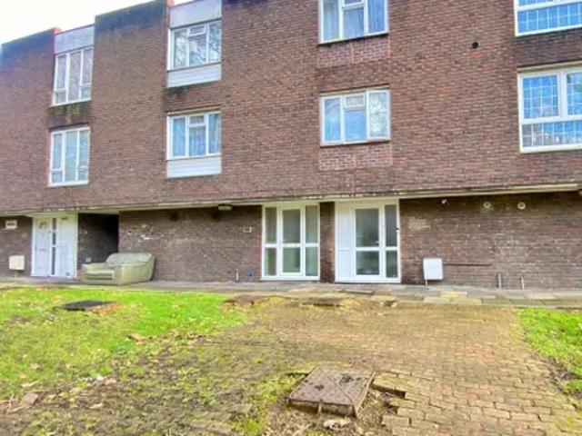 Everglade Strand, Grahame Park, London, NW9 5QJ, United Kingdom | 3 bed apartment for rent #167524835 | Rentberry