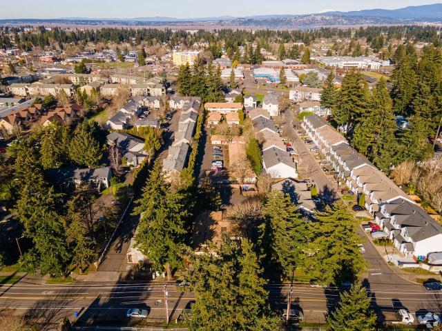 Evergreen Gardens 2 Bedroom Apartment for Rent at 19201 19201 19213 SE Yamhill St, Portland, OR 97233 Centennial