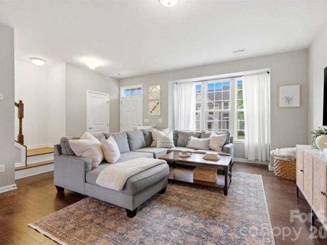 Evergreen Dr, Charlotte, Home For Sale