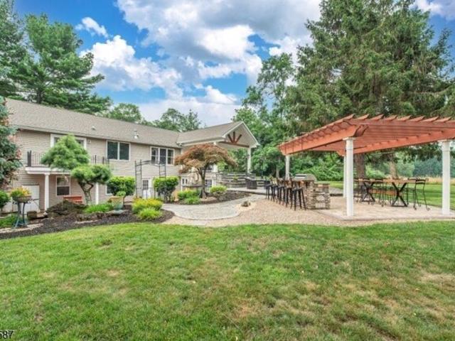Evergreen Dr, Chester Township, Home For Sale