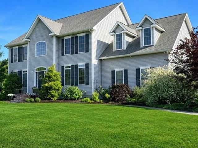 Evergreen Dr, Acushnet, Home For Sale