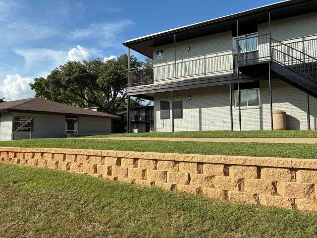 Evergreen Estates 1 Bedroom Apartment for Rent at 717 S Green St, Longview, TX 75602