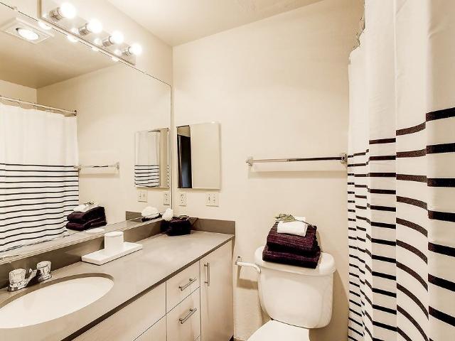 Evergreen Heights 1 Bedroom Apartment for Rent at 12233 Ne 131st Way, Kirkland, WA 98034 Totem Lake