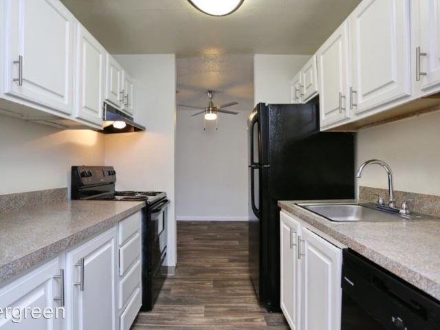 Evergreen on 47 2 Bedroom Apartment for Rent at 1111 1111 47th Street SE, Lincoln, WA 98203 Everett