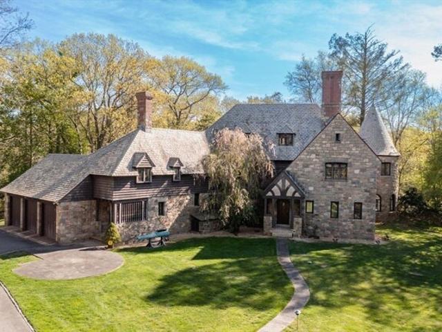Evergreen Ln, Hingham, Home For Sale