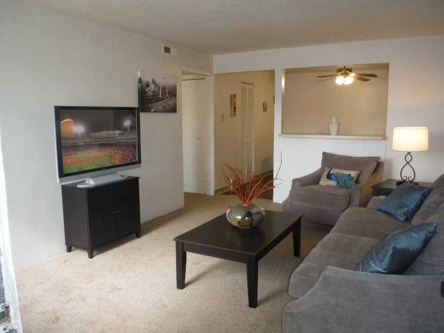 Evergreen Manor 2 Bedroom Apartment for Rent at 3456 Evergreen Lane, Mehlville, MO 63125 Mehlville