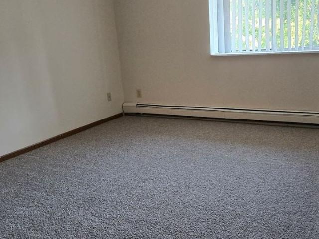 Evergreen Square Apartments 1 Bedroom Apartment for Rent at 911 6th Ave Ne, Buffalo, MN 55313