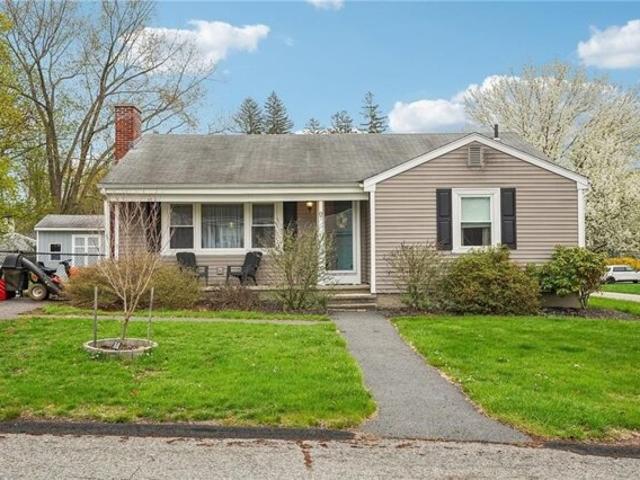 Evergreen St, Cumberland, Home For Sale