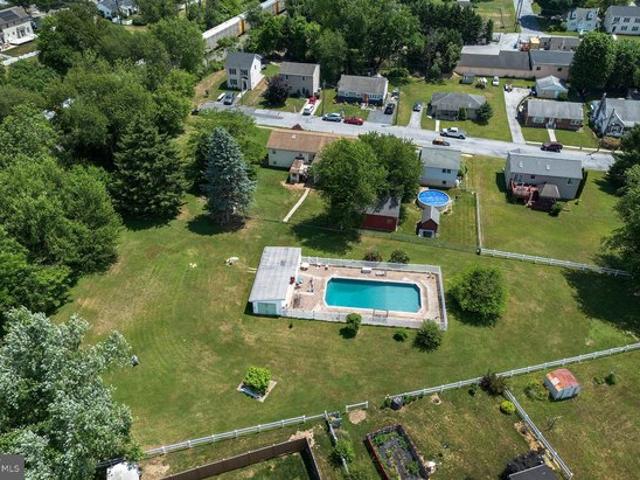 Evergreen St, Hummelstown, PA 17036