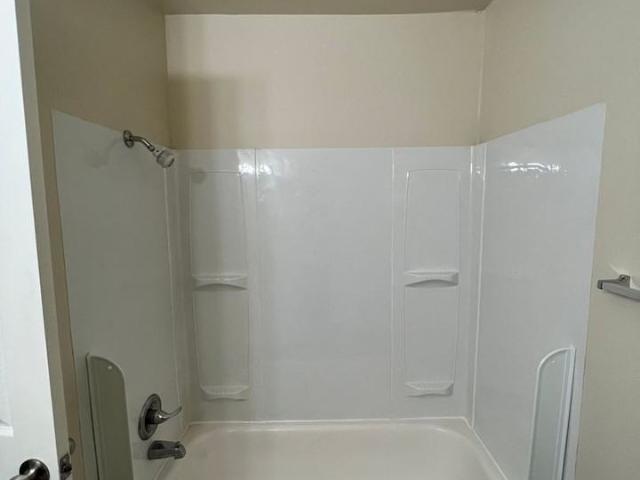 Evergreen Park 1 Bedroom Apartment for Rent at 12645 12615, 12621, 12633, & 12645 SE Division ST, Portland, OR 97236 Pleasant Valley