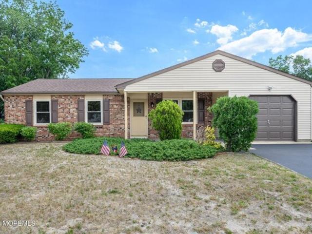 Evergreen Pl, Howell, Home For Sale