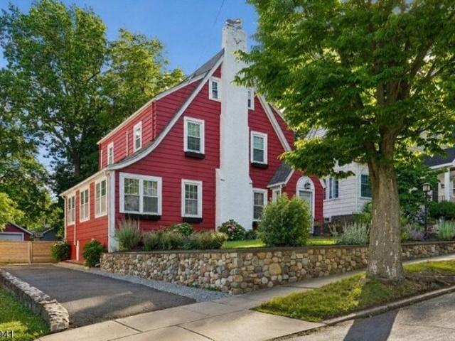 Evergreen Pl, Maplewood, Home For Sale