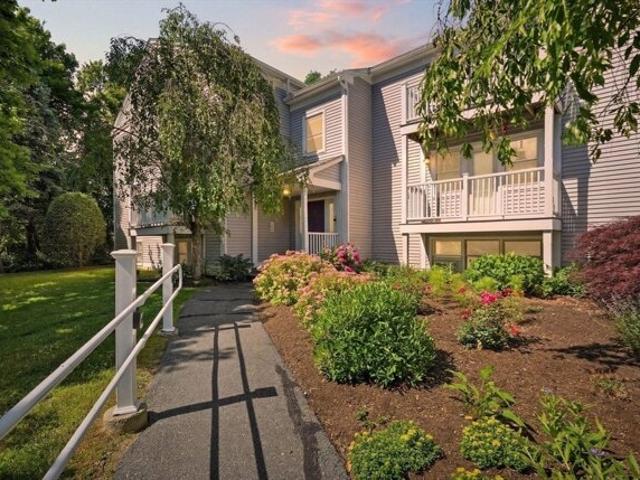 Evergreen Rd Apt,northampton, Condo For Sale