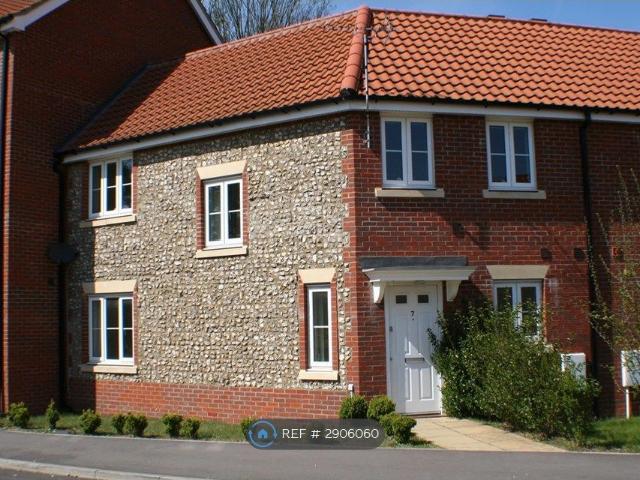 Evergreen Way, Mildenhall, Bury St. Edmunds IP28, 3 bed terraced house to rent, £1,300 pcm | PrimeLocation