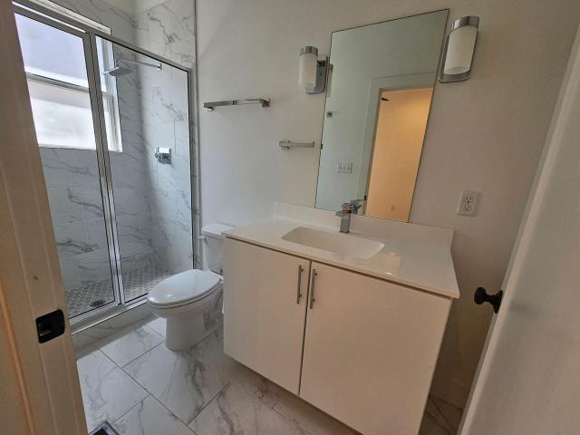 Evergreen Terrace 1 Bedroom Apartment for Rent at 1796 1796 1800 Poplar Ave, Memphis, TN 38104 Central Gardens