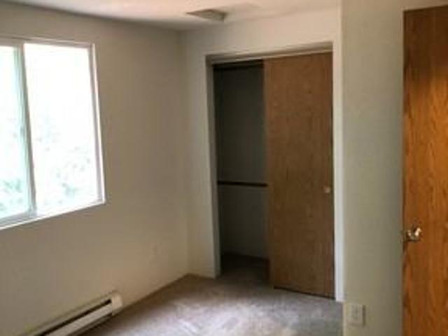 Evergreen Village 2 Bedroom Apartment for Rent at 2019 Ne Mcdonald Ln, Mcminnville, OR 97128