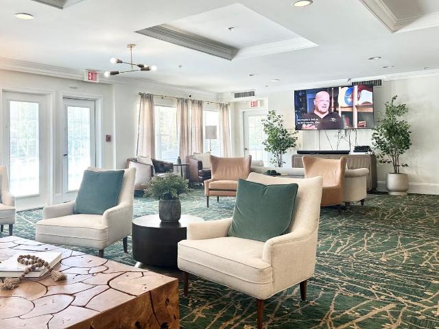 Evergreens at Smith Run 2 Bedroom Apartment for Rent at 2700 Cowan Blvd, Fredericksburg, VA 22401