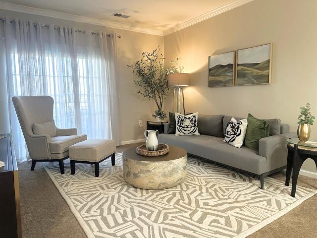 Evergreens at Smith Run 2 Bedroom Apartment for Rent at 2700 Cowan Blvd, Fredericksburg, VA 22401