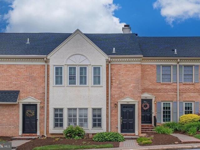 Everest Cir Unit,west Chester, Condo For Sale